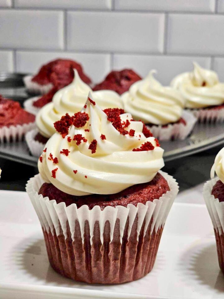 Easy Red Velvet Cupcakes - Krystel's Cooking